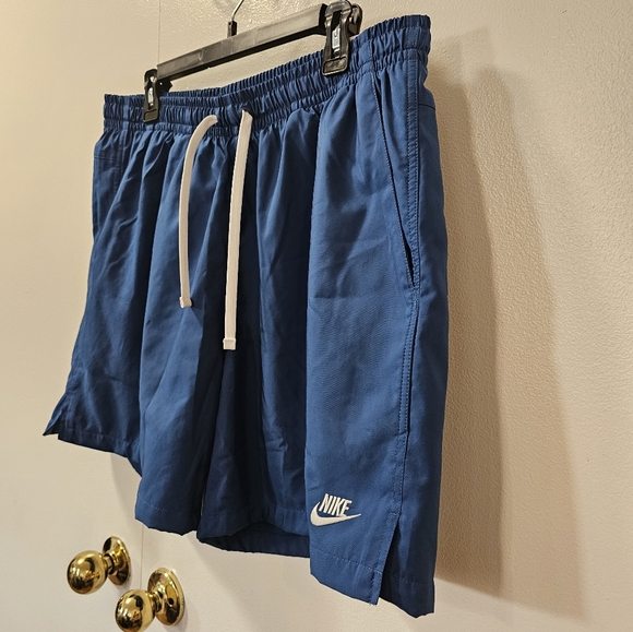 Nike | Shorts | Nike Sportswear Sport Essentials Mens Woven Lined Flow ...
